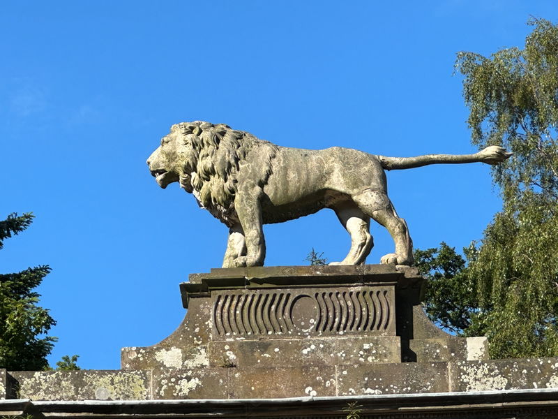 Ladykirk House Lion Gates Near Berwick Upon Tweed - Fabulous North